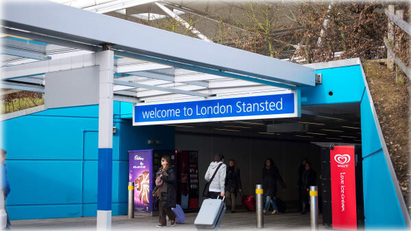 Transfer from Surbiton to Stansted - Mini Cab in Surbiton KT6, UK
